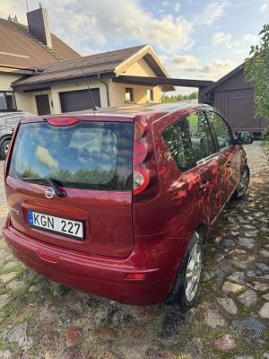 Red Nissan Note 2012 in Gargzdai, with an engine capacity of 1.39 L and mileage of 105 thousand km for 3550 €, photo 4 on AUTOMOTO.COM.LV