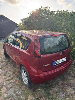 Red Nissan Note 2012 in Gargzdai, with an engine capacity of 1.39 L and mileage of 105 thousand km for 3550 €, photo 5 on AUTOMOTO.COM.LV