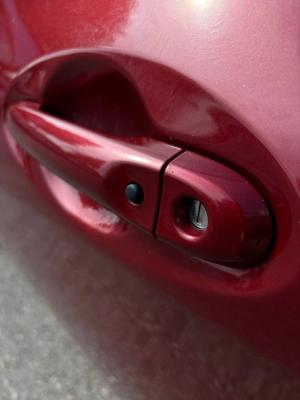 Red Nissan Note 2013 in Riga, with an engine capacity of 1.50 L and mileage of 149 thousand km for 5900 €, photo 29 on AUTOMOTO.COM.LV