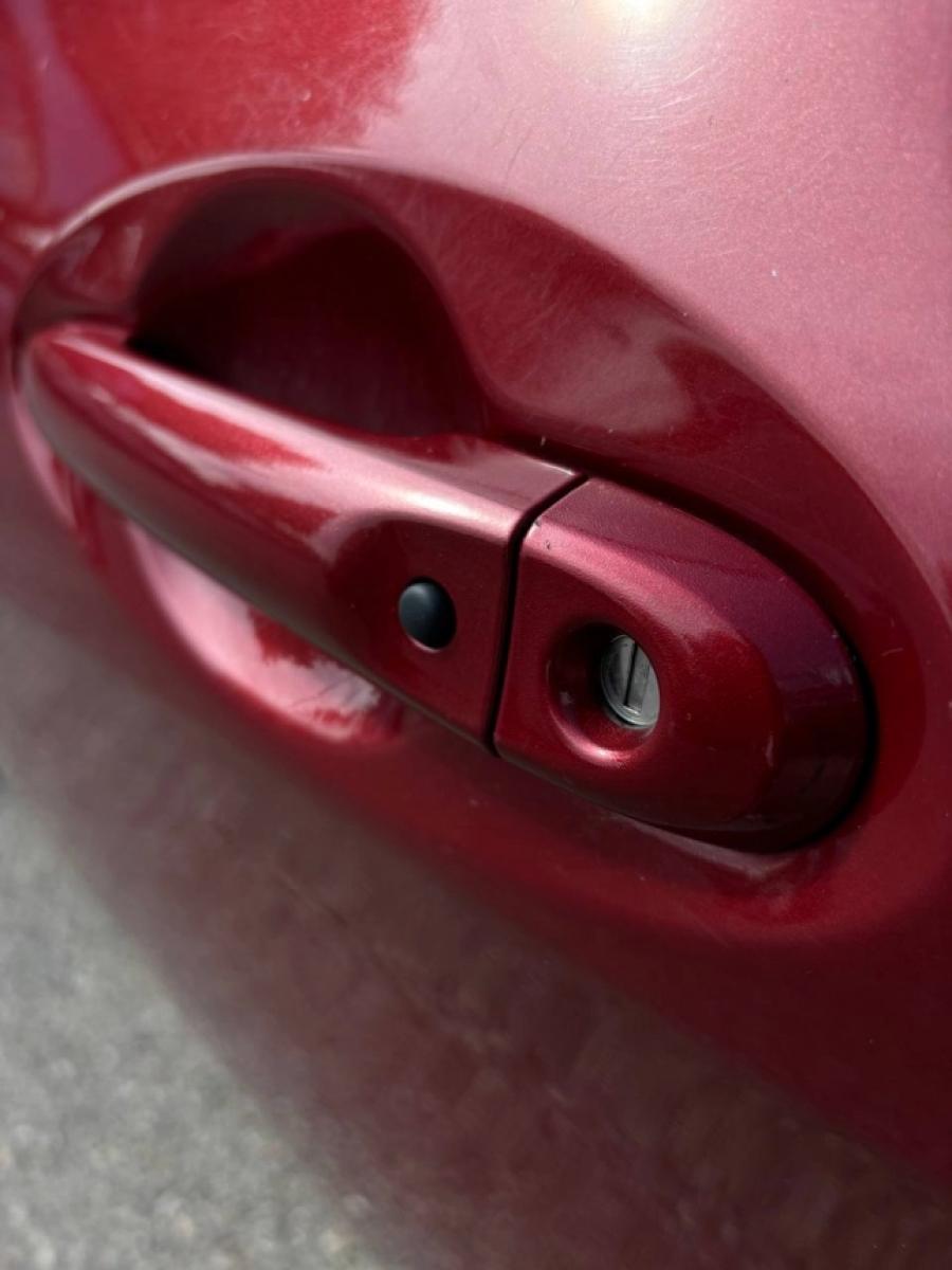 Red Nissan Note 2013 in Riga, with an engine capacity of 1.50 L and mileage of 149 thousand km for 5900 €, photo 29 on AUTOMOTO.COM.LV