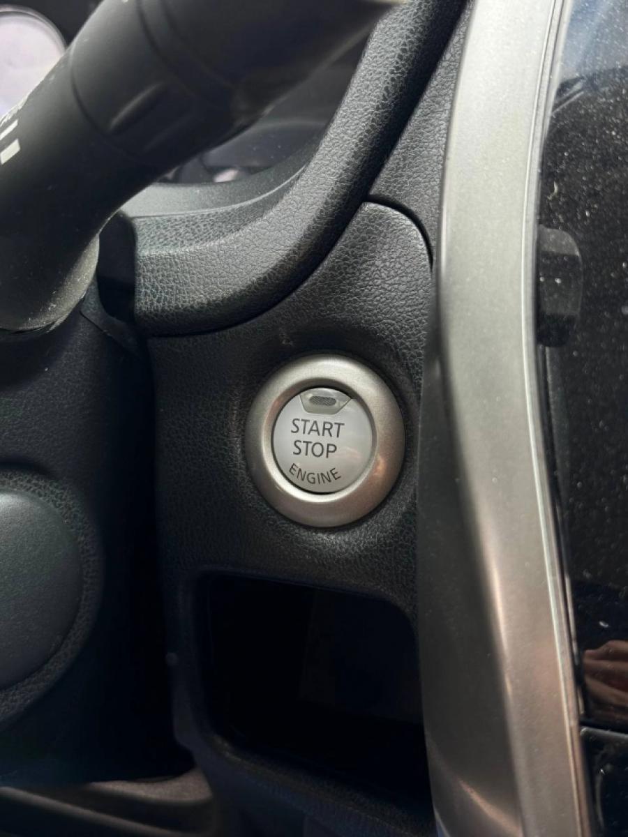 Red Nissan Note 2013 in Riga, with an engine capacity of 1.50 L and mileage of 149 thousand km for 5900 €, photo 41 on AUTOMOTO.COM.LV