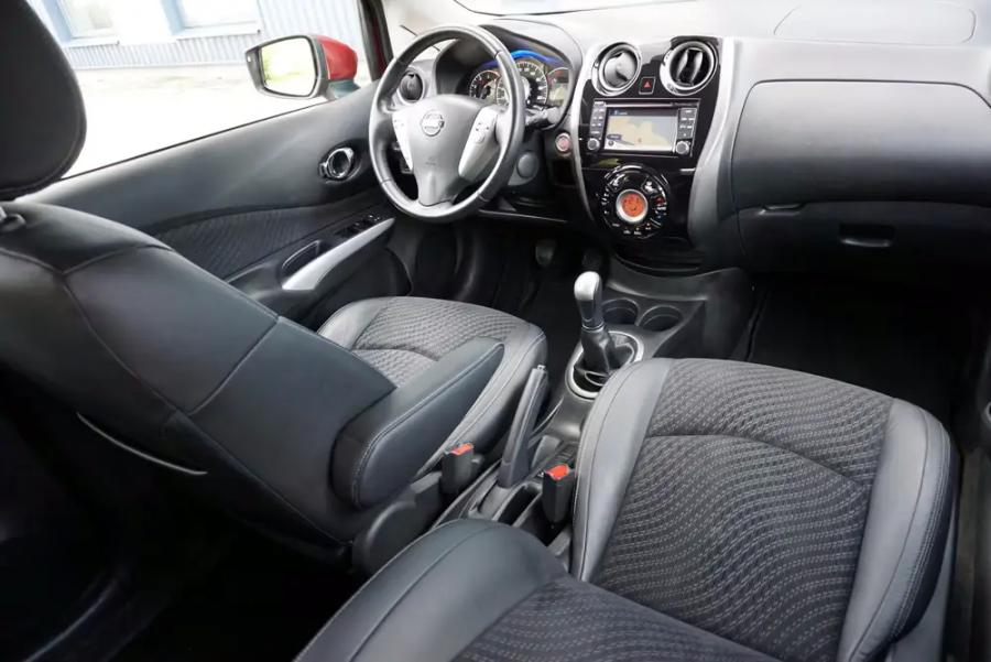 Red Nissan Note 2013 in Riga, with an engine capacity of 1.50 L and mileage of 194 thousand km for 4500 €, photo 20 on AUTOMOTO.COM.LV