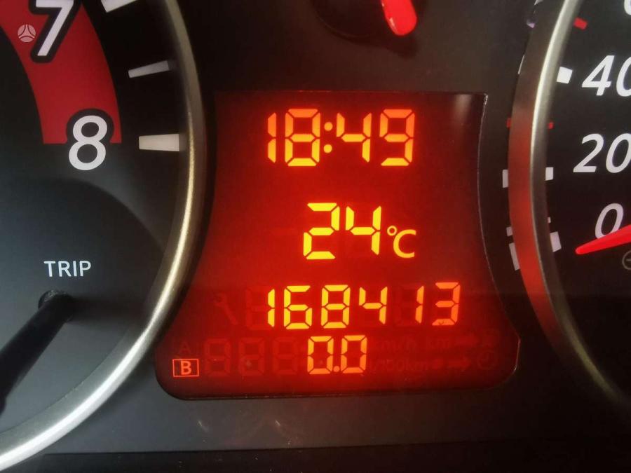 Red Nissan Note 2013 in Vilnius, with an engine capacity of 1.60 L and mileage of 167 thousand km for 4650 €, photo 4 on AUTOMOTO.COM.LV