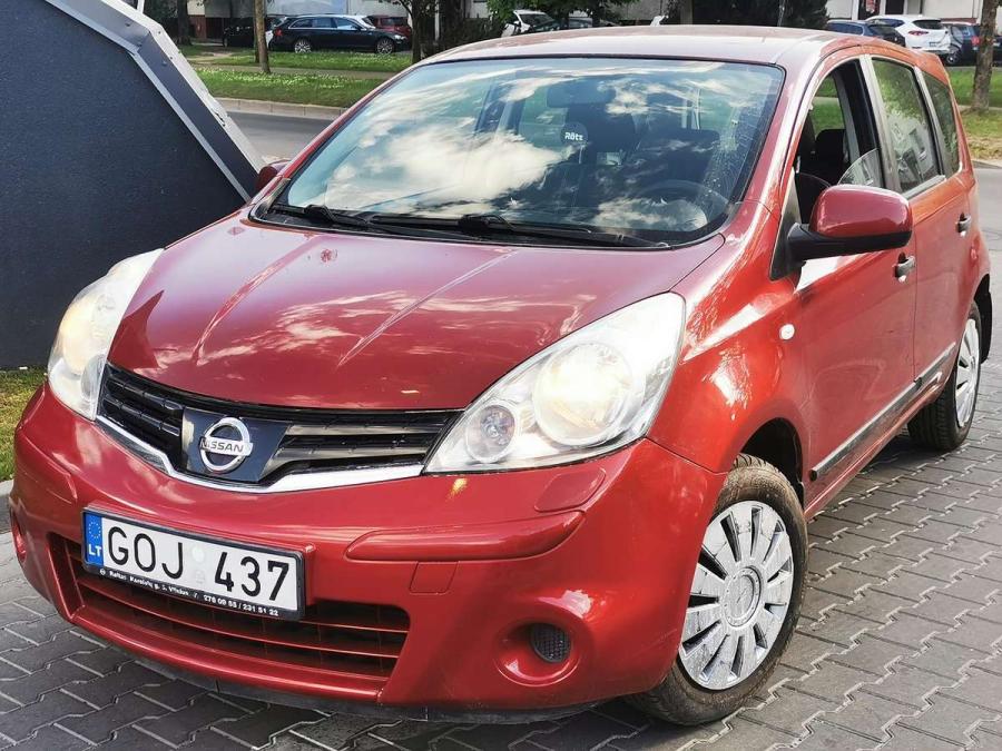 Red Nissan Note 2013 in Vilnius, with an engine capacity of 1.60 L and mileage of 167 thousand km for 4650 €, photo 18 on AUTOMOTO.COM.LV
