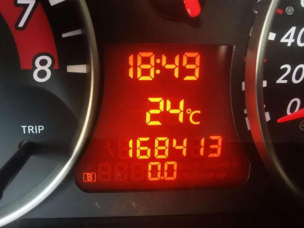Red Nissan Note 2013 in Vilnius, with an engine capacity of 1.60 L and mileage of 137 thousand km for 4650 €, photo 3 on AUTOMOTO.COM.LV