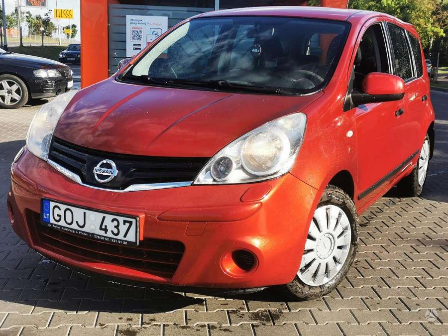 Red Nissan Note 2013 in Vilnius, with an engine capacity of 1.60 L and mileage of 137 thousand km for 4650 €, photo 8 on AUTOMOTO.COM.LV