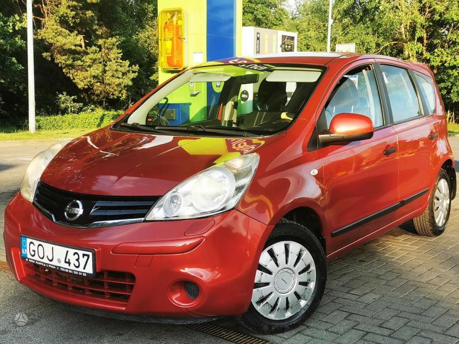 Red Nissan Note 2013 in Vilnius, with an engine capacity of 1.60 L and mileage of 167 thousand km for 4650 €, photo 12 on AUTOMOTO.COM.LV