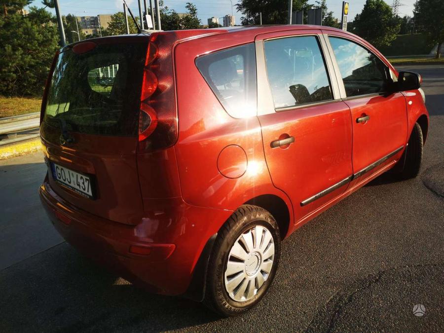 Red Nissan Note 2013 in Vilnius, with an engine capacity of 1.60 L and mileage of 167 thousand km for 4650 €, photo 26 on AUTOMOTO.COM.LV