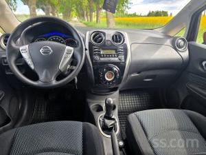 Red Nissan Note 2014 in Riga, with an engine capacity of 1.20 L and mileage of 294 thousand km for 3470 €, photo 8 on AUTOMOTO.COM.LV