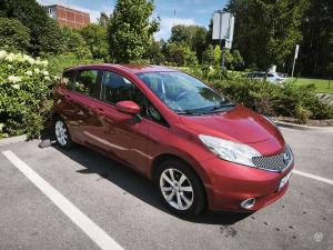 Sarkans Nissan Note 2014 Viļņa, ar dzinēja tilpumu 1.20 L un nobraukumu 134 tūkst. km par 4700 €, foto  vietnē AUTOMOTO.COM.LV
