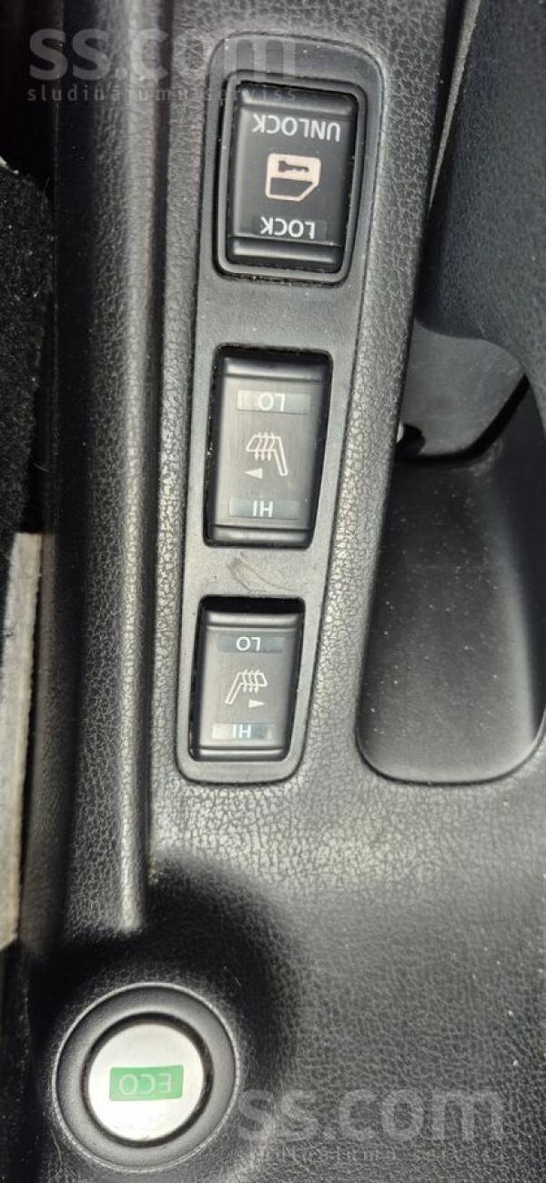 Sarkans Nissan Note 2015 Rīga, ar dzinēja tilpumu 1.50 L un nobraukumu 283 tūkst. km par 3600 €, foto 10 vietnē AUTOMOTO.COM.LV