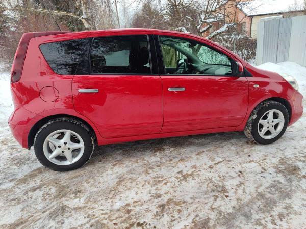 Sarkans Nissan Note 2009 Viļņa, ar dzinēja tilpumu 1.40 L un nobraukumu 165 tūkst. km par 2450 €, foto 4 vietnē AUTOMOTO.COM.LV