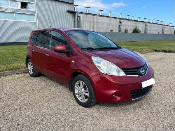Sarkans Nissan Note 2011 Tauragė, ar dzinēja tilpumu 1.40 L un nobraukumu 300 tūkst. km par 1600 €, foto 3 vietnē AUTOMOTO.COM.LV