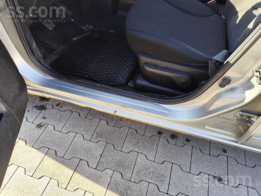 Nissan Note 2008 in Riga, with an engine capacity of 1.50 L and mileage of 314 thousand km for 1890 €, photo 11 on AUTOMOTO.COM.LV