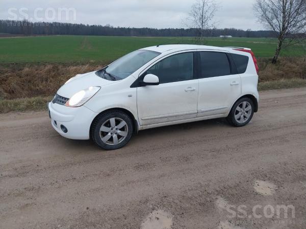 Balts Nissan Note 2008 Talsi, ar dzinēja tilpumu 1.50 L un nobraukumu 371 tūkst. km par 1000 €, foto 1 vietnē AUTOMOTO.COM.LV