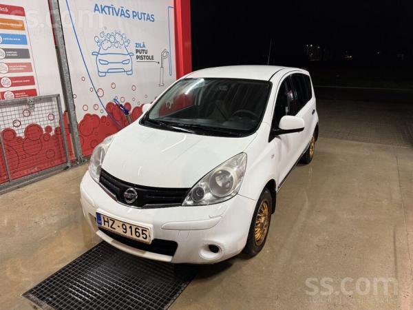 Balts Nissan Note 2012 Rīga, ar dzinēja tilpumu 1.40 L un nobraukumu 291 tūkst. km par 1850 €, foto 1 vietnē AUTOMOTO.COM.LV