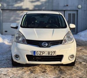 White Nissan Note 2012 in Vilnius, with an engine capacity of 1.60 L and mileage of 300 thousand km for 2900 €, photo 2 on AUTOMOTO.COM.LV