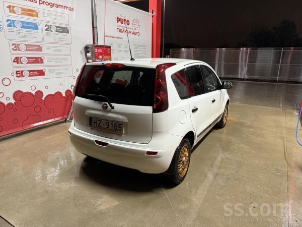 Balts Nissan Note 2012 Rīga, ar dzinēja tilpumu 1.40 L un nobraukumu 291 tūkst. km par 1550 €, foto 4 vietnē AUTOMOTO.COM.LV