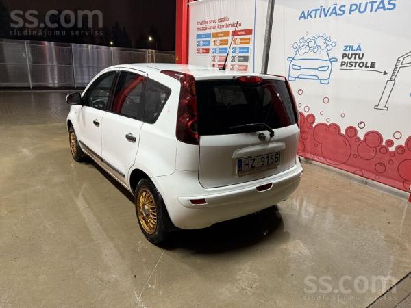 Balts Nissan Note 2012 Rīga, ar dzinēja tilpumu 1.40 L un nobraukumu 291 tūkst. km par 1550 €, foto 5 vietnē AUTOMOTO.COM.LV