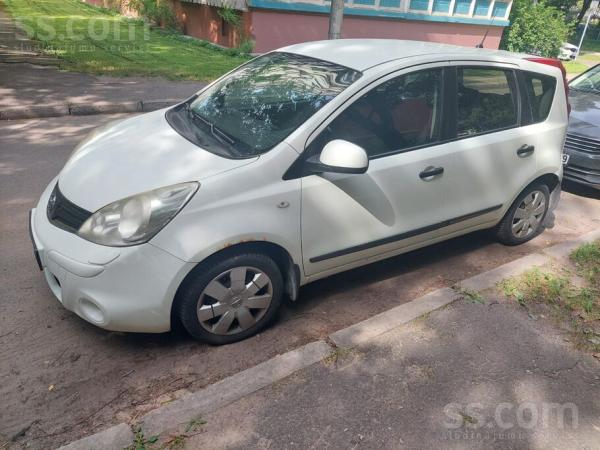 Balts Nissan Note 2012 Rīga, ar dzinēja tilpumu 1.40 L un nobraukumu 336 tūkst. km par 1500 €, foto 4 vietnē AUTOMOTO.COM.LV
