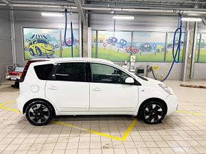 White Nissan Note 2013 in Vilnius, with an engine capacity of 1.60 L and mileage of 320 thousand km for 3300 €, photo 2 on AUTOMOTO.COM.LV