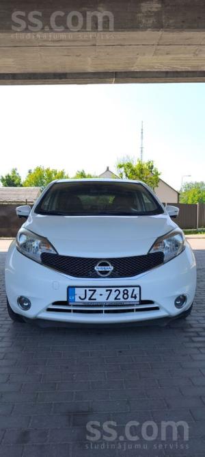 White Nissan Note 2013 in Daugavpils, with an engine capacity of 1.50 L and mileage of 145 thousand km for 4950 €, photo 3 on AUTOMOTO.COM.LV