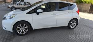 White Nissan Note 2013 in Daugavpils, with an engine capacity of 1.50 L and mileage of 145 thousand km for 4950 €, photo 4 on AUTOMOTO.COM.LV