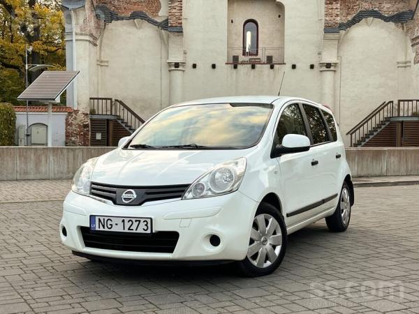 White Nissan Note 2013 in Jelgava, with an engine capacity of 1.50 L and mileage of 167 thousand km for 3290 €, photo 3 on AUTOMOTO.COM.LV