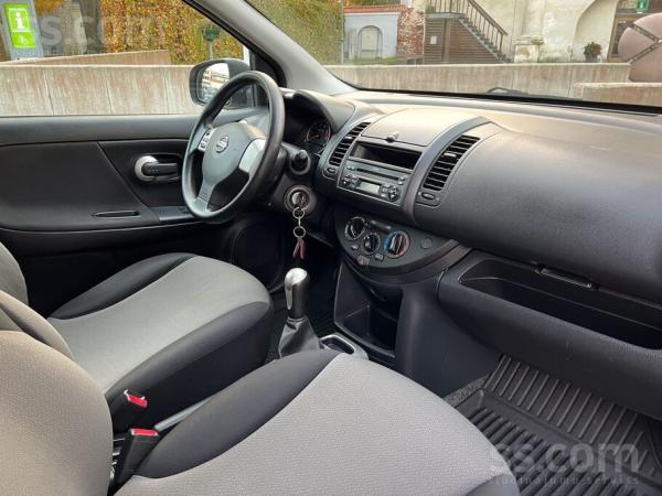 White Nissan Note 2013 in Jelgava, with an engine capacity of 1.50 L and mileage of 167 thousand km for 3290 €, photo 7 on AUTOMOTO.COM.LV