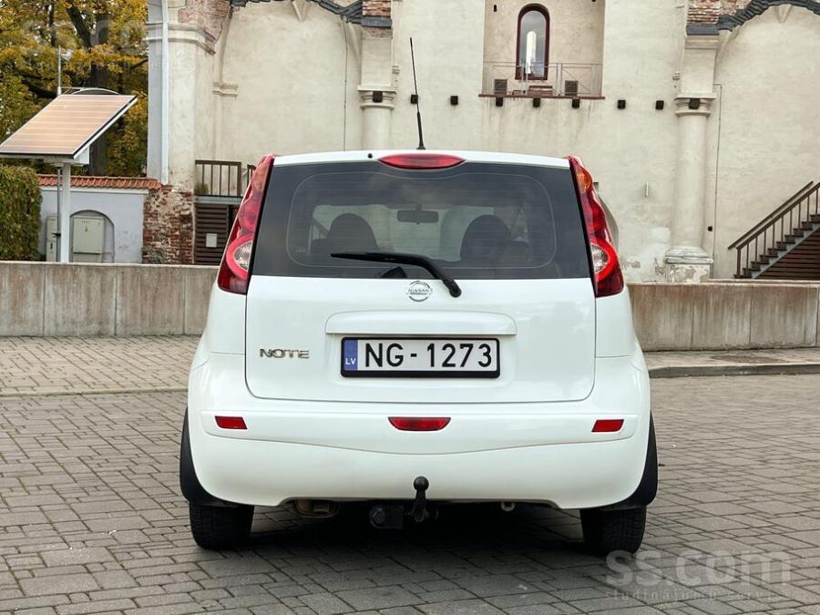 White Nissan Note 2013 in Jelgava, with an engine capacity of 1.50 L and mileage of 167 thousand km for 2900 €, photo 6 on AUTOMOTO.COM.LV
