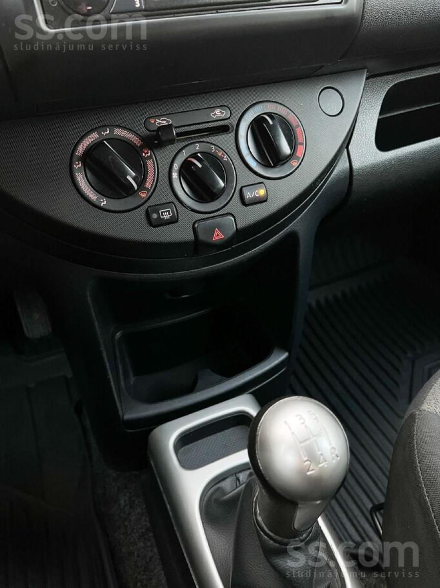 White Nissan Note 2013 in Jelgava, with an engine capacity of 1.50 L and mileage of 167 thousand km for 2900 €, photo 11 on AUTOMOTO.COM.LV
