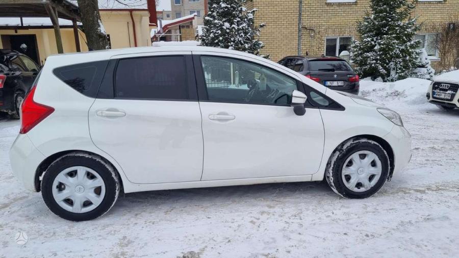 White Nissan Note 2014 in Siauliai, with an engine capacity of 1.20 L and mileage of 180 thousand km for 3650 €, photo 10 on AUTOMOTO.COM.LV