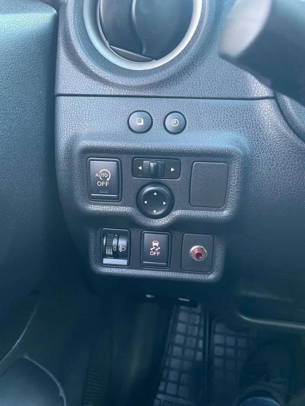 Balts Nissan Note 2014 Rīga, ar dzinēja tilpumu 1.20 L un nobraukumu 260 tūkst. km par 1250 €, foto 4 vietnē AUTOMOTO.COM.LV