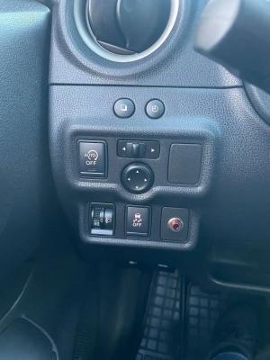 White Nissan Note 2014 in Riga, with an engine capacity of 1.20 L and mileage of 260 thousand km for 1250 €, photo 5 on AUTOMOTO.COM.LV