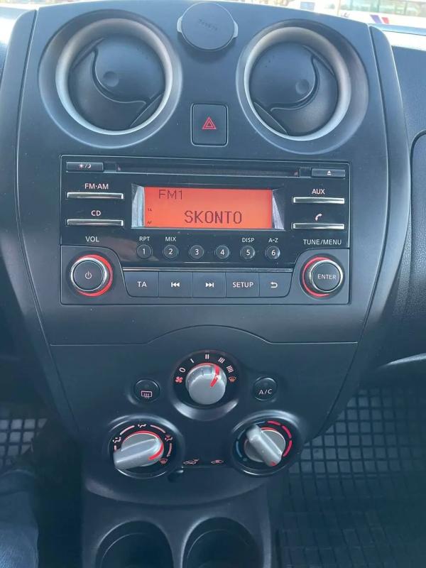 White Nissan Note 2014 in Riga, with an engine capacity of 1.20 L and mileage of 260 thousand km for 1250 €, photo 8 on AUTOMOTO.COM.LV