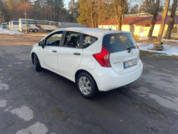 White Nissan Note 2014 in Riga, with an engine capacity of 1.20 L and mileage of 260 thousand km for 1250 €, photo 10 on AUTOMOTO.COM.LV