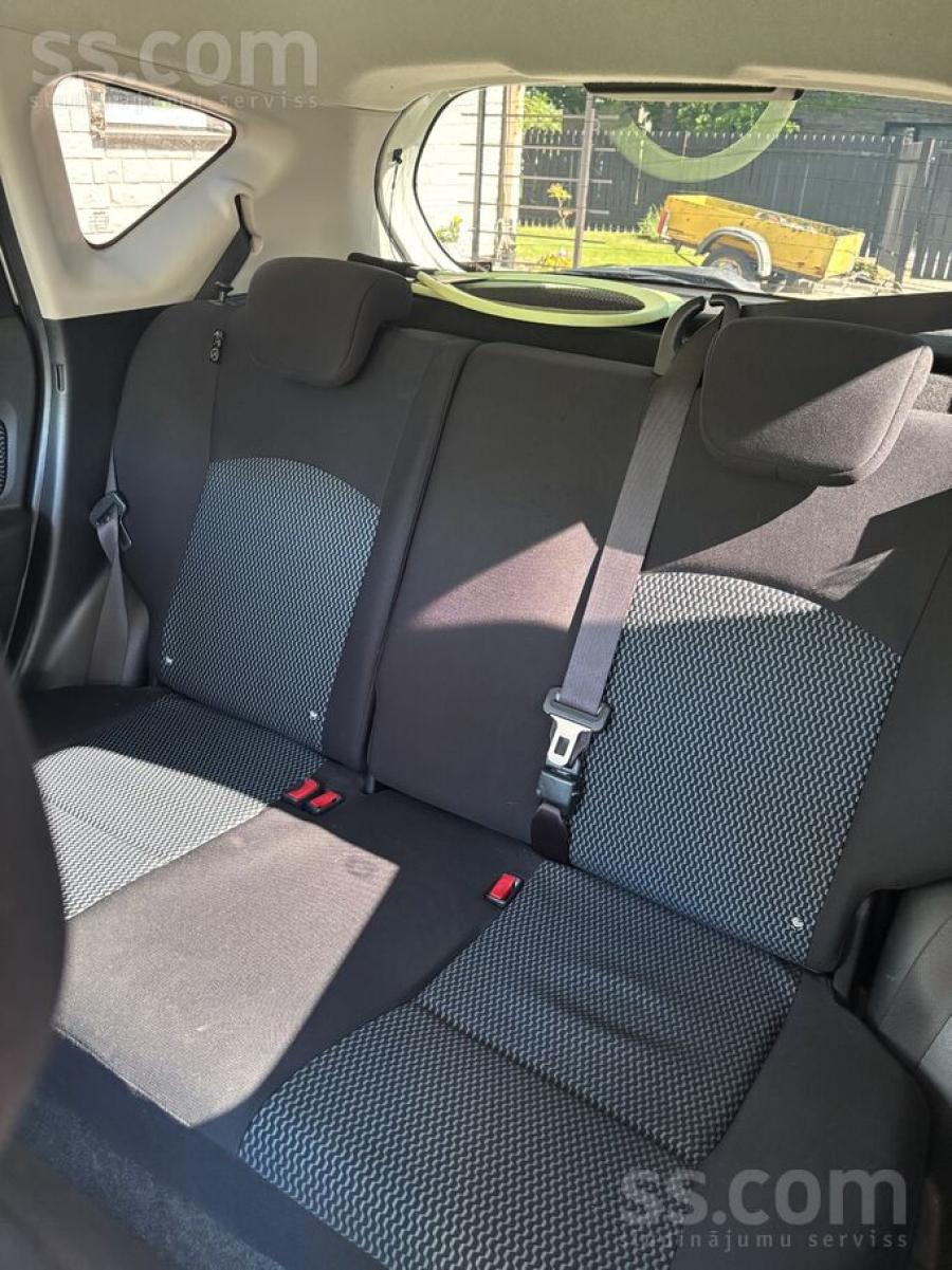 White Nissan Note 2014 in Jurmala, with an engine capacity of 1.50 L and mileage of 152 thousand km for 3900 €, photo 7 on AUTOMOTO.COM.LV