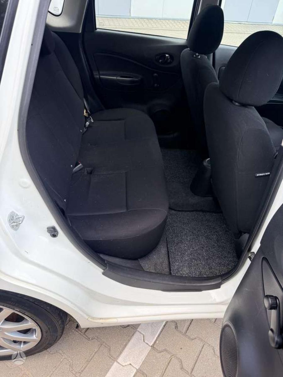 White Nissan Note 2015 in Vilnius, with an engine capacity of 1.20 L and mileage of 217 thousand km for 2400 €, photo 11 on AUTOMOTO.COM.LV