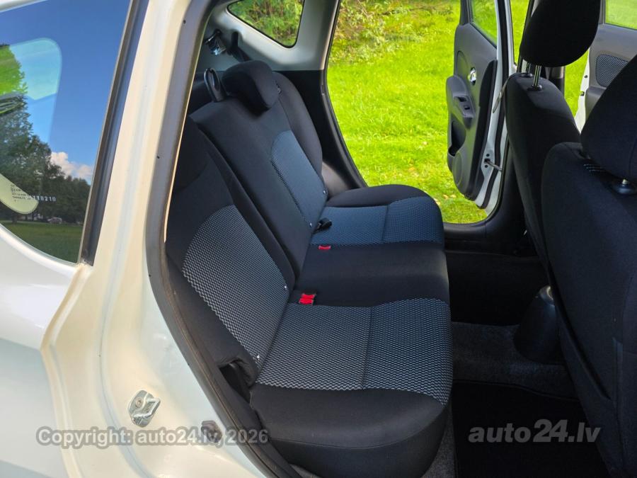 Balts Nissan Note 2015 Pērnava, ar dzinēja tilpumu 1.20 L un nobraukumu 148 tūkst. km par 4900 €, foto 16 vietnē AUTOMOTO.COM.LV