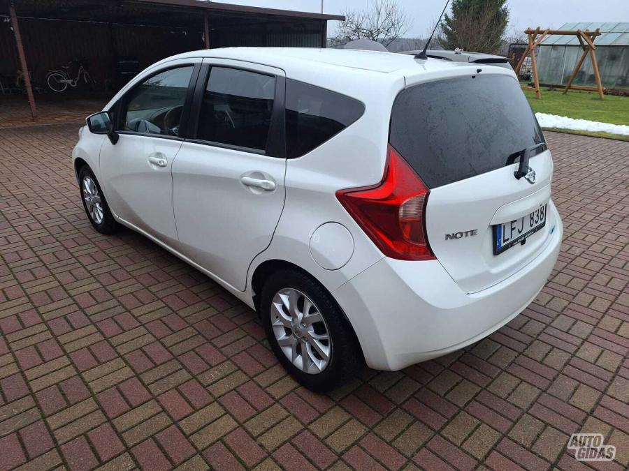 White Nissan Note 2017 in Panevezys, with an engine capacity of 1.50 L and mileage of 152 thousand km for 5700 €, photo 4 on AUTOMOTO.COM.LV