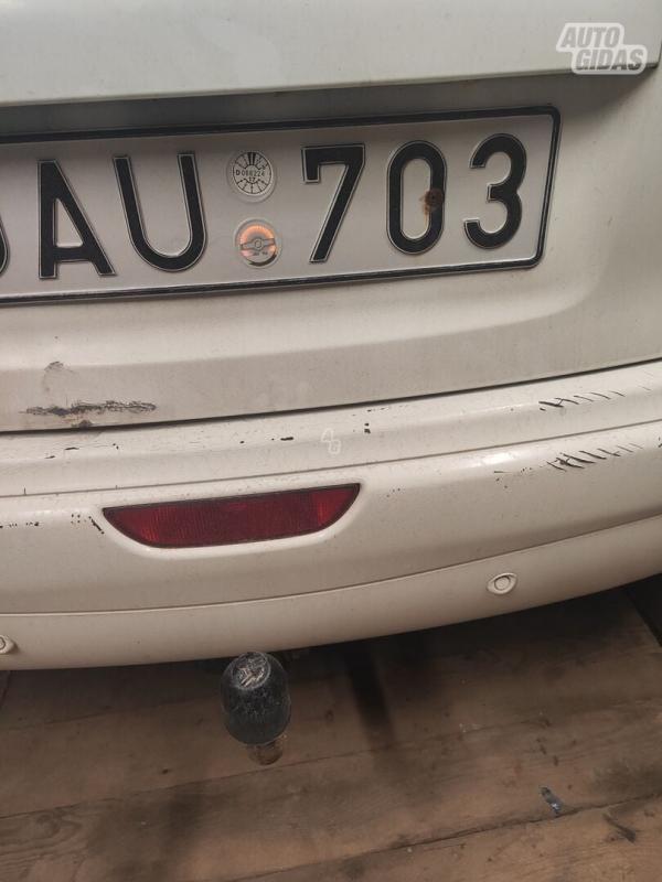 Balts Nissan Note 2011 Kauņa, ar dzinēja tilpumu 1.50 L un nobraukumu 247 tūkst. km par 1700 €, foto 5 vietnē AUTOMOTO.COM.LV