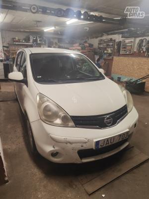 White Nissan Note 2011 in Kaunas, with an engine capacity of 1.50 L and mileage of 247 thousand km for 1500 €, photo 7 on AUTOMOTO.COM.LV