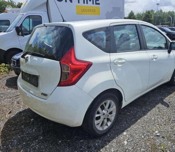 White Nissan Note 2015 in Taurage, with an engine capacity of 1.48 L and mileage of 183 thousand km for 3400 €, photo 1 on AUTOMOTO.COM.LV
