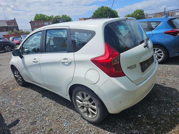 White Nissan Note 2015 in Taurage, with an engine capacity of 1.48 L and mileage of 183 thousand km for 3400 €, photo 5 on AUTOMOTO.COM.LV