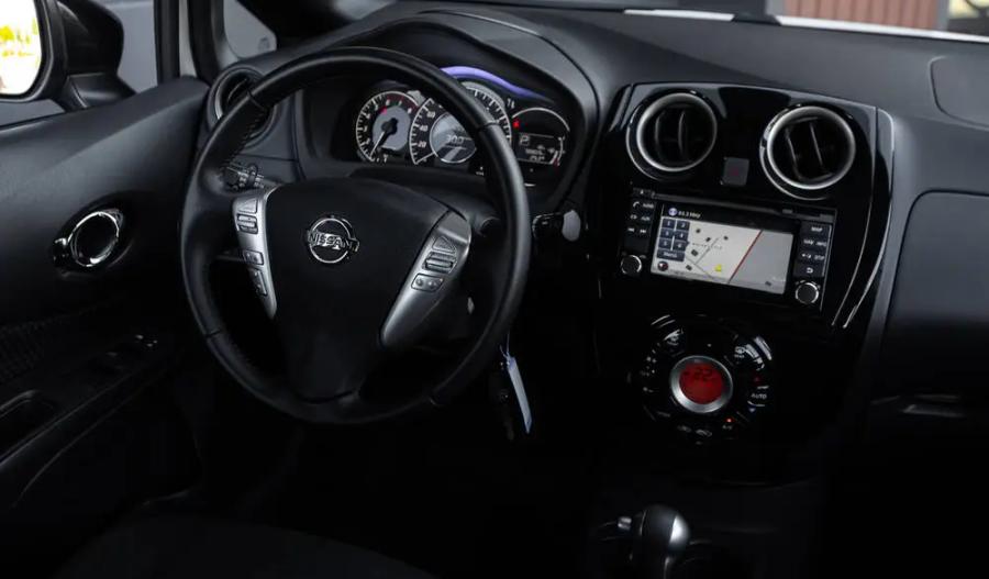 White Nissan Note 2016 in Jelgava, with an engine capacity of 1.20 L and mileage of 78 thousand km for 6950 €, photo 12 on AUTOMOTO.COM.LV