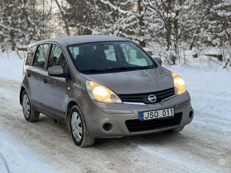 Yellow Nissan Note 2011 in Vilnius, with an engine capacity of 1.39 L and mileage of 202 thousand km for 1950 €, photo 3 on AUTOMOTO.COM.LV
