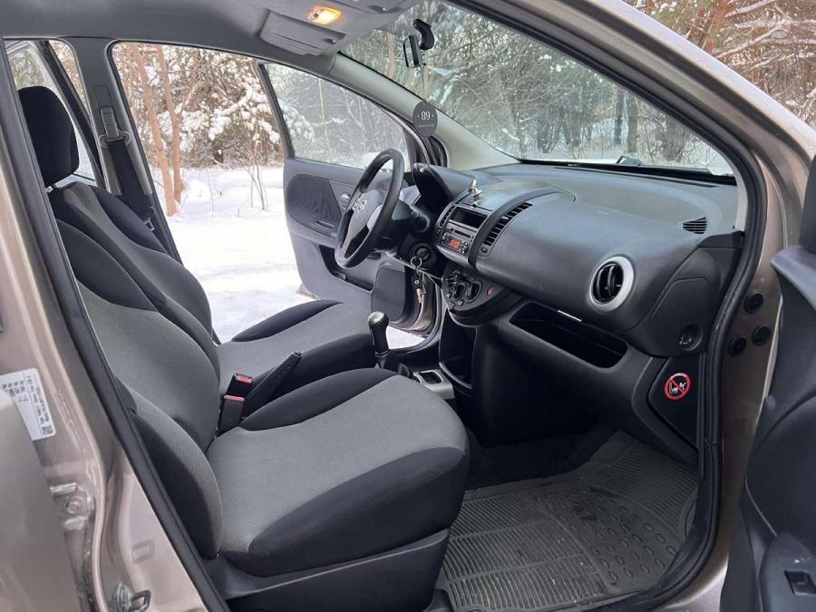 Yellow Nissan Note 2011 in Vilnius, with an engine capacity of 1.39 L and mileage of 202 thousand km for 1950 €, photo 11 on AUTOMOTO.COM.LV