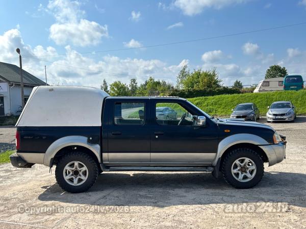 Черный Ниссан НП300 2005 в Таллин, объемом двигателя 2.50 л и пробегом 260 тыс. км за 2800 €, фото 4 на AUTOMOTO.COM.LV