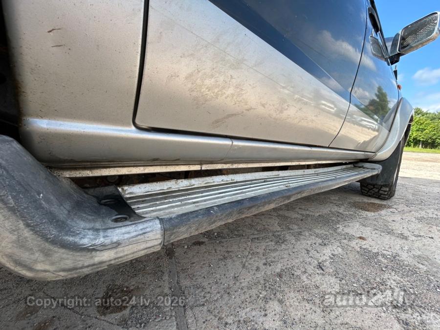 Черный Ниссан НП300 2005 в Таллин, объемом двигателя 2.50 л и пробегом 260 тыс. км за 2800 €, фото 10 на AUTOMOTO.COM.LV