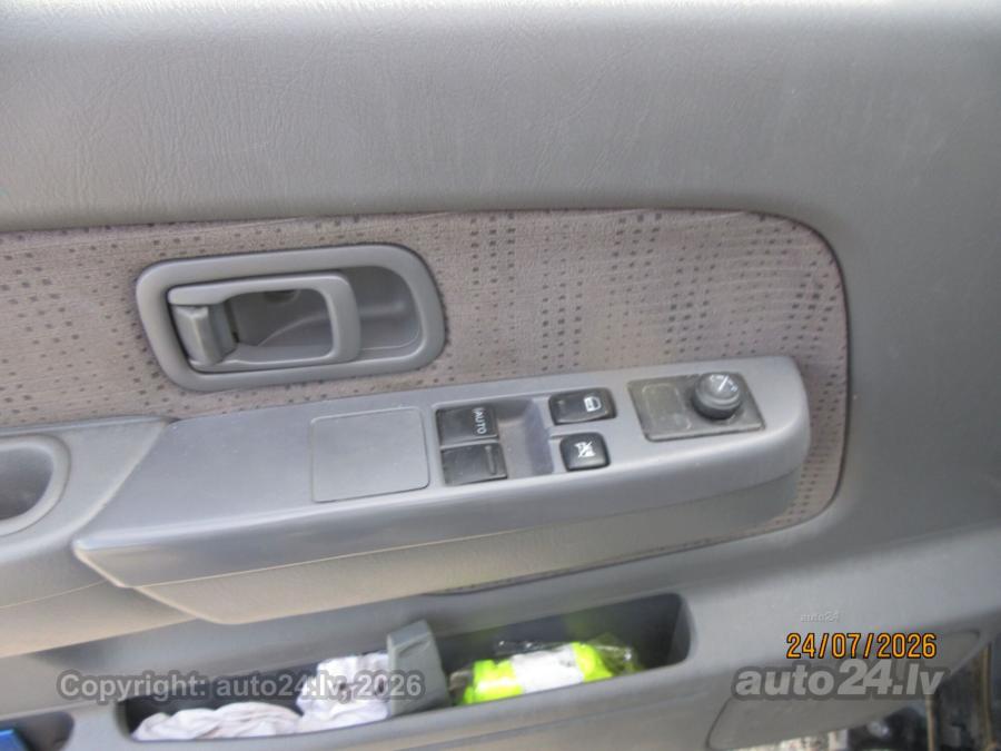 Melns Nissan NP300 2011 Tallina, ar dzinēja tilpumu 2.50 L un nobraukumu 272 tūkst. km par 7100 €, foto 10 vietnē AUTOMOTO.COM.LV